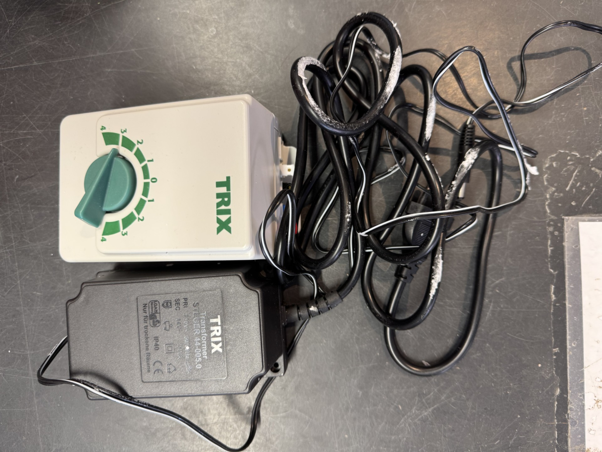 Trix 309701 trafo 14V 24 VA samt fartregulator til jævnstrøm analog drift - Spor HO/N tilbehør ...